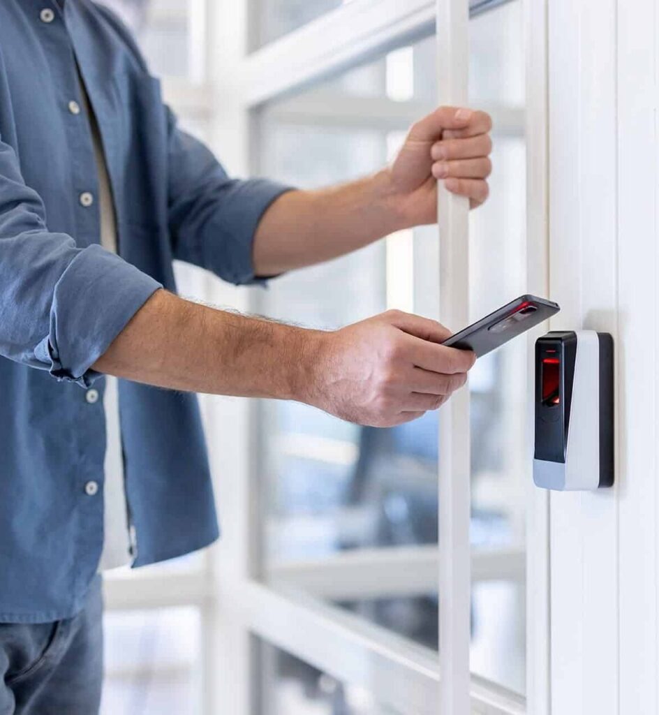 Access Control - entrustIT